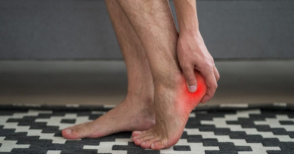 How Nail Polish Damage Toenails (3 Signs to Watch For) | PureHealth ...